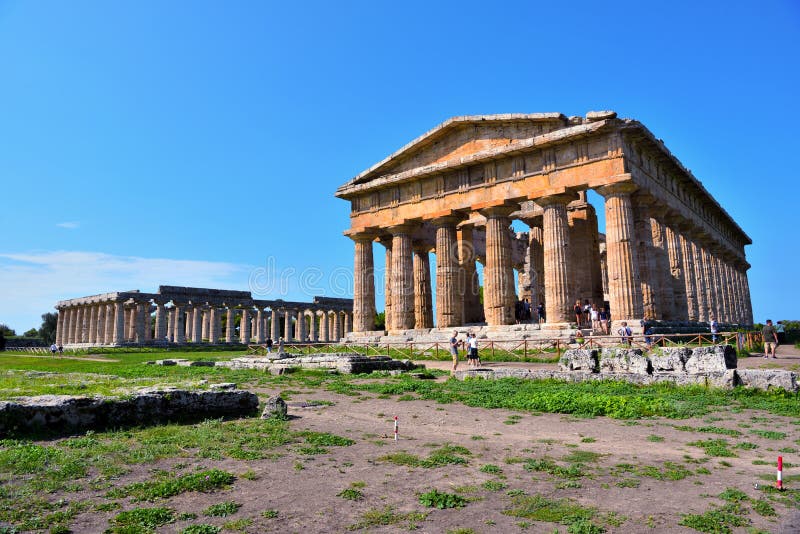 Las Ruinas Antiguas Paestum Italia Fotografía editorial - Imagen de ...