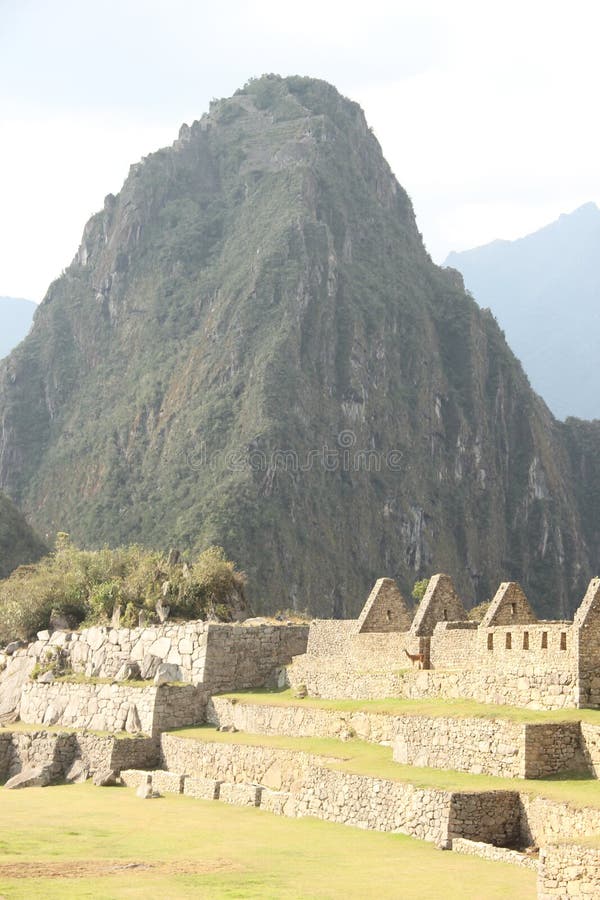 Las ruinas de Machu Picchu imagen de archivo. Imagen de vacaciones ...