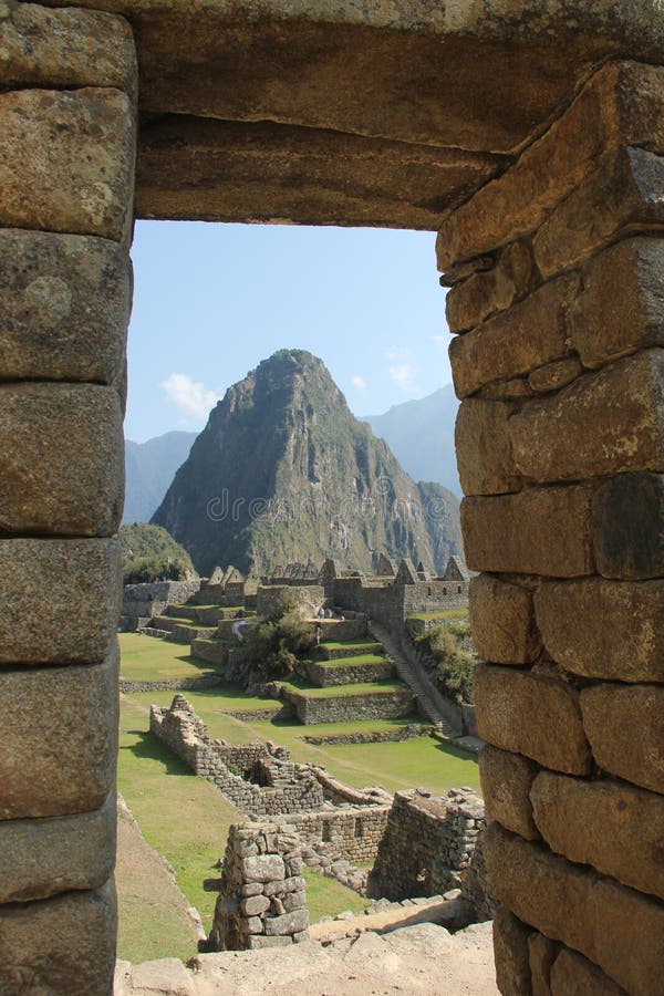 Las ruinas de Machu Picchu imagen de archivo. Imagen de vacaciones ...