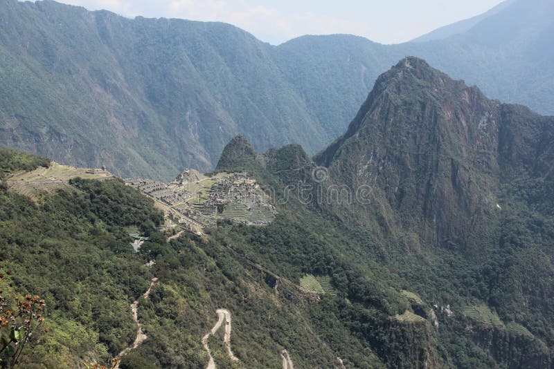 Las ruinas de Machu Picchu imagen de archivo. Imagen de antiguo - 131702317