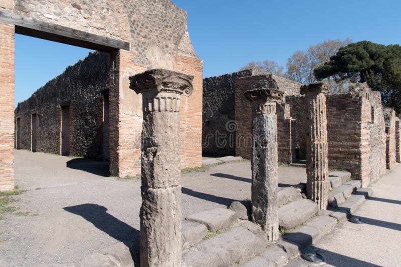 Las Ruinas De Pompeya, Italia Foto de archivo - Imagen de monumento ...
