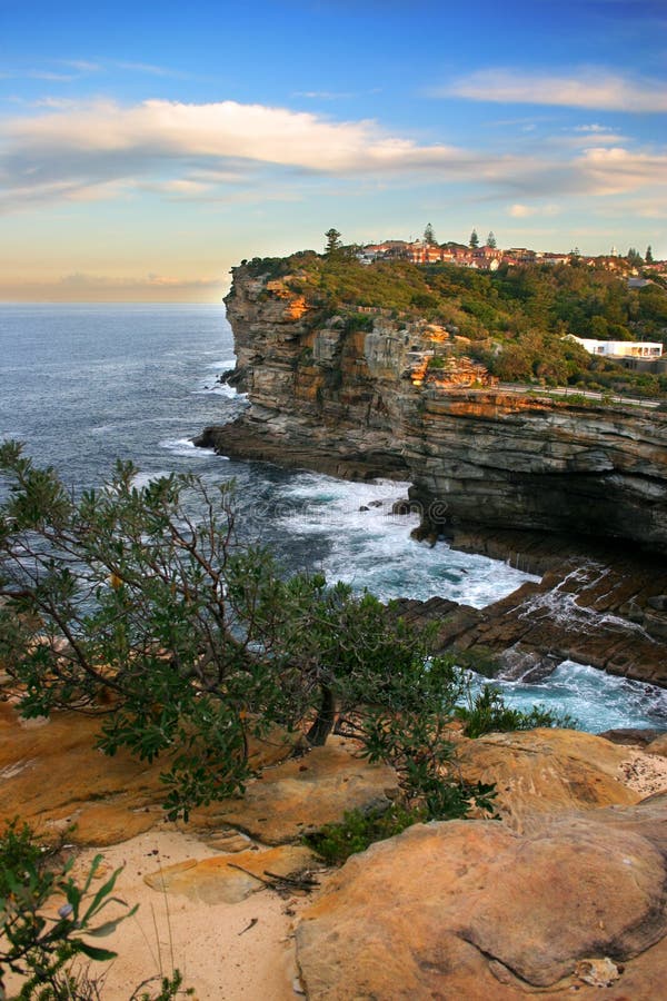 Las Simas, Bahía De Watson, Sydney Imagen de archivo - Imagen de cubo ...