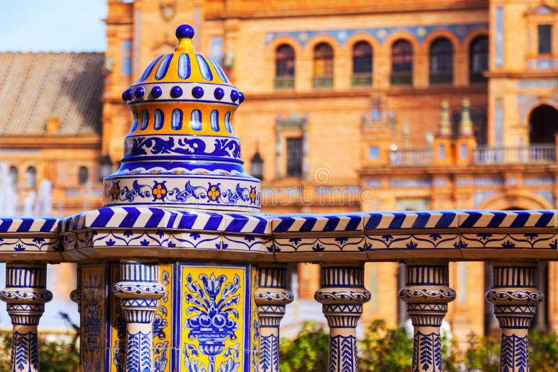 Las Tejas Cercan En Plaza De Espana Imagen de archivo - Imagen de ...