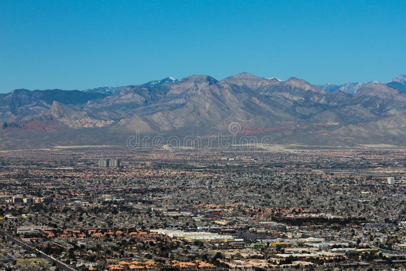 Mountain Ranges Just Outside Las Vegas, NV. Editorial Stock Photo ...