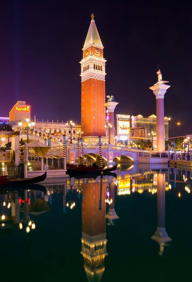 Las Vegas at night editorial photography. Image of beautiful - 4582602