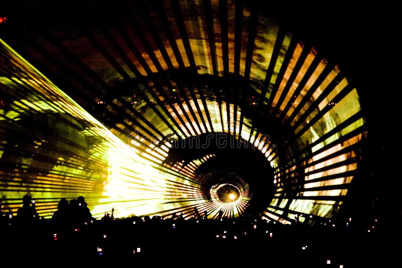 Laser-Tunnel an der Party stockbild. Bild von lichtstrahl - 2793111