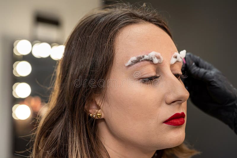 Lashmaker Applied Eyebrow Lamination Foam To the Client& X27;s Eyebrows ...