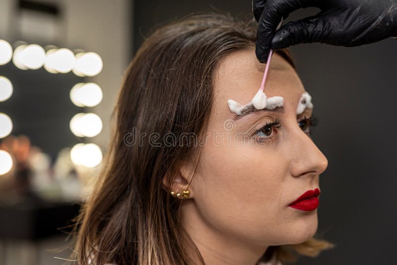 Lashmaker Applied Eyebrow Lamination Foam To the Client& X27;s Eyebrows ...