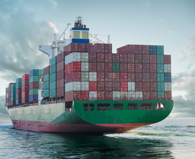 Lastfartyg fotografering för bildbyråer. Bild av exportera - 28136443