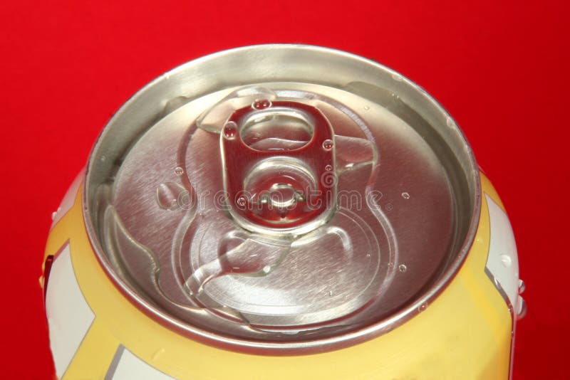 Lata de soda imagem de stock. Imagem de lata, industrial - 787809