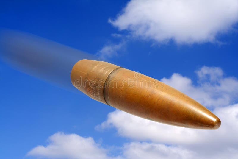 Latający pocisk zdjęcie stock. Obraz złożonej z uderzenie - 7792580
