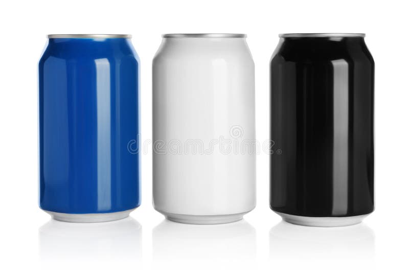 Latas De Aluminio Con Bebidas De Fondo Blanco Imagen de archivo ...