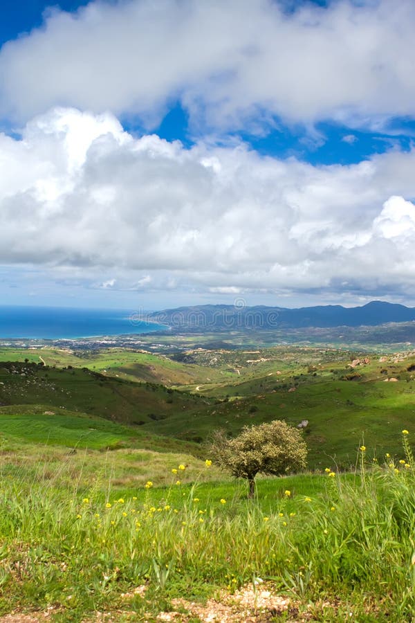 Latchi Strand Nahe Polis in Zypern Stockfoto - Bild von wasser, heute ...