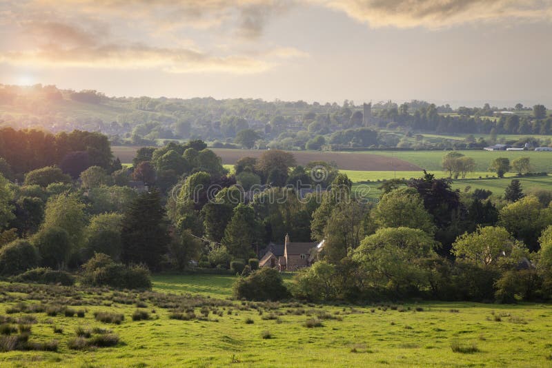 Late Spring in the Cotswolds Stock Image - Image of britain, country ...