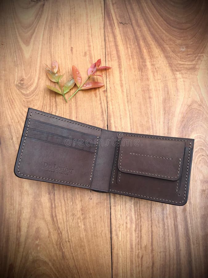 Lather Wallet Stock Illustrations – 2 Lather Wallet Stock Illustrations, Vectors & Clipart ...