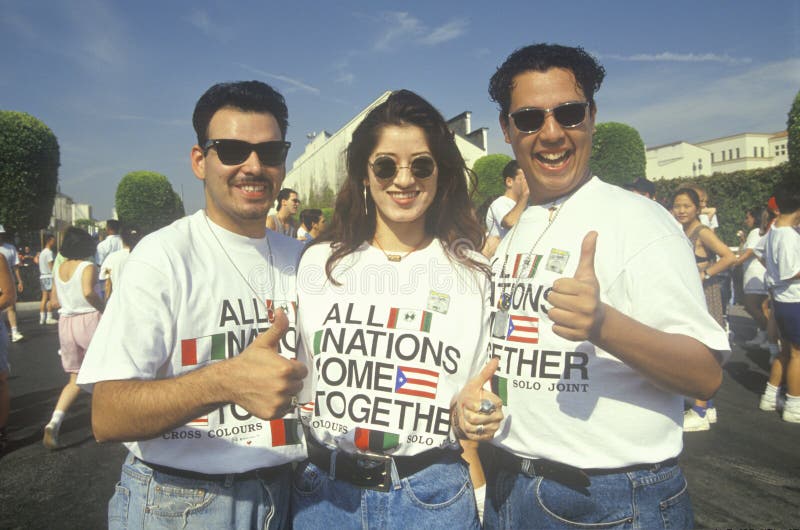 Latinos Die Wereldeenheid Bevordert Redactionele Fotografie - Image of ...