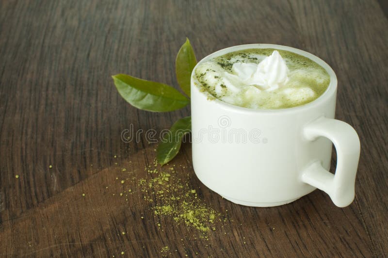 Latte de Matcha foto de archivo. Imagen de japonés, verde - 28672908