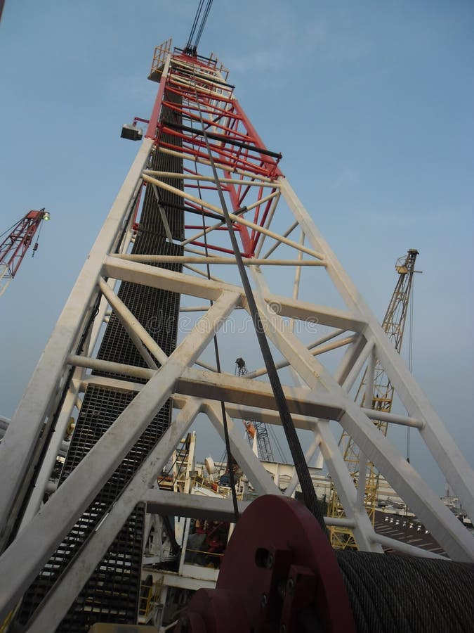Lattice Boom of Barge Crane Stock Image - Image of boom, tower: 274820181