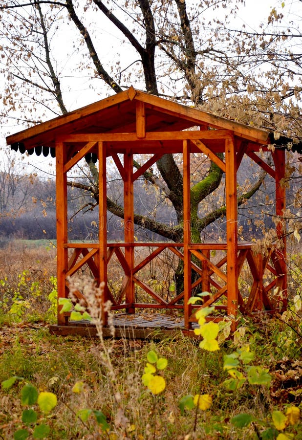 Laube Stockfotos und Bilder - Laden Sie 2,427 lizenzfreie Fotos herunter