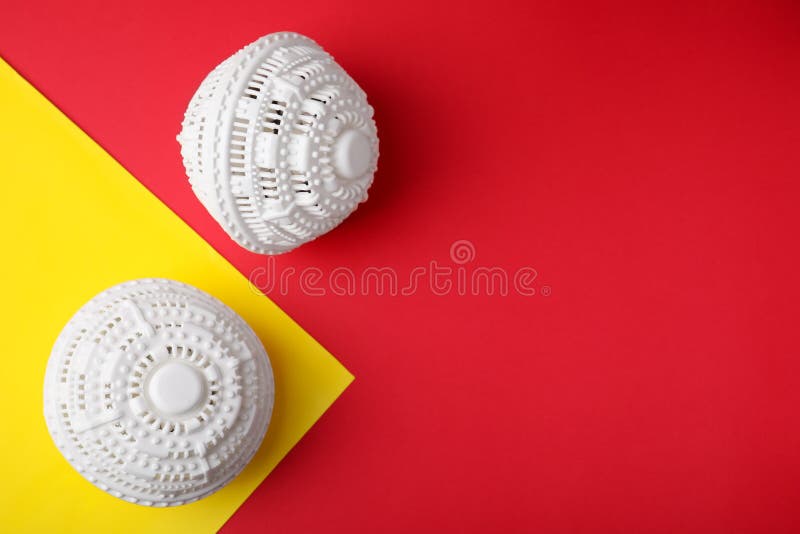 Laundry Dryer Balls on Color Background, Flat Lay. Space for Text Stock ...