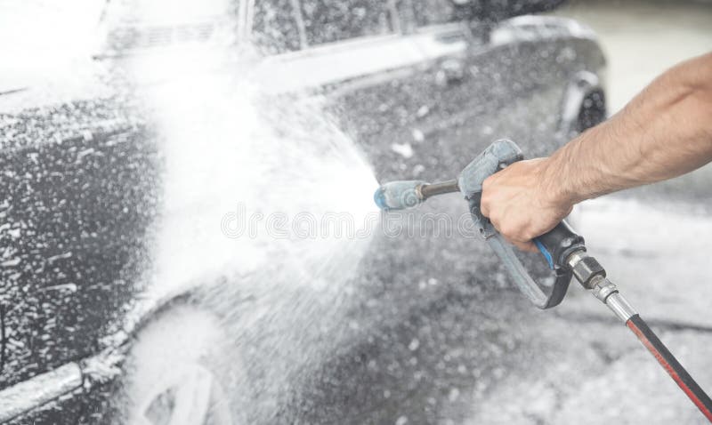 Lavado De Coches. El Proceso De Lavado En Un Lavado De Auto-servicio ...