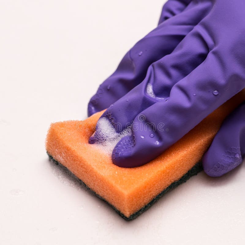 Lavage de la table image stock. Image du liquide, domestique - 93120731