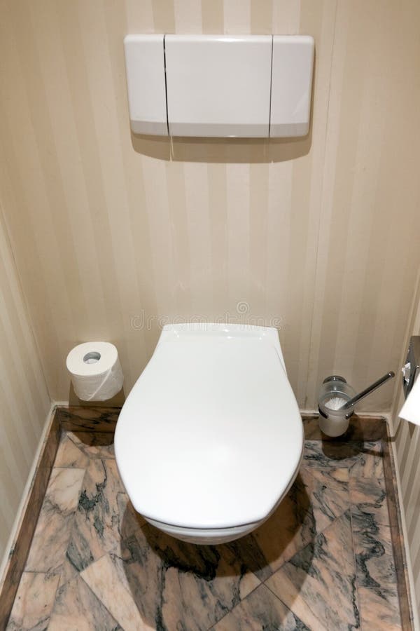 Lavatory Picture. Image: 18062567
