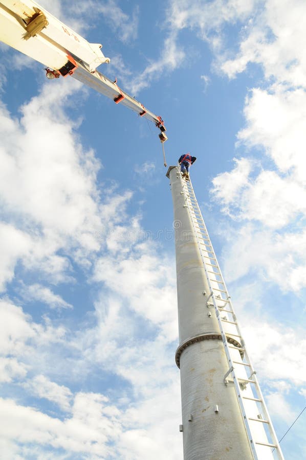 Lavori in quota fotografia stock. Immagine di scaletta - 22483048