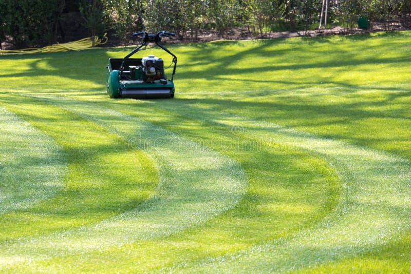 88+ Lawn mowing Free Stock Photos - StockFreeImages