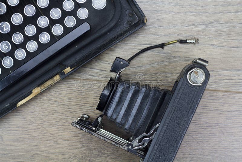 Lay Flat Image of an Old Fashioned Typewriter Stock Image - Image of ...