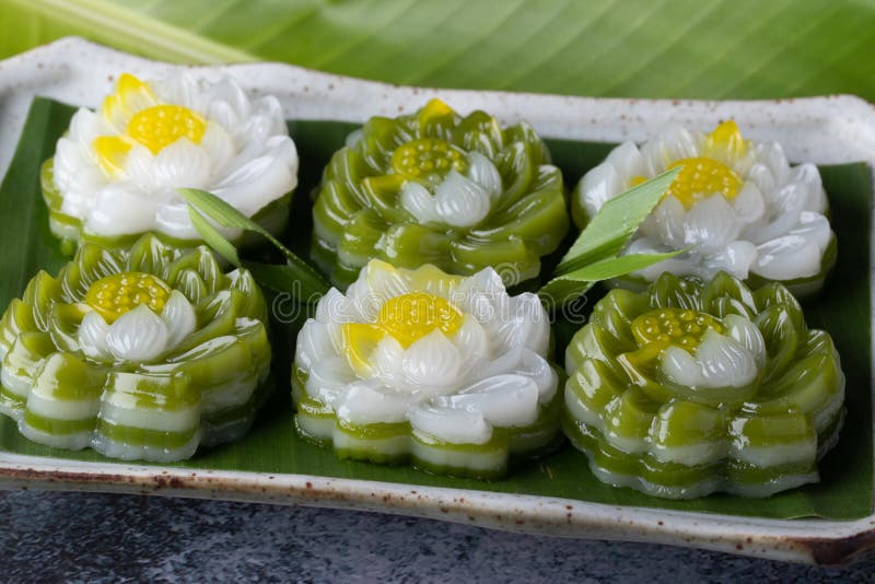 Layer Sweet Cake (Kanom Chan Stock Image - Image of elegance, delicious ...