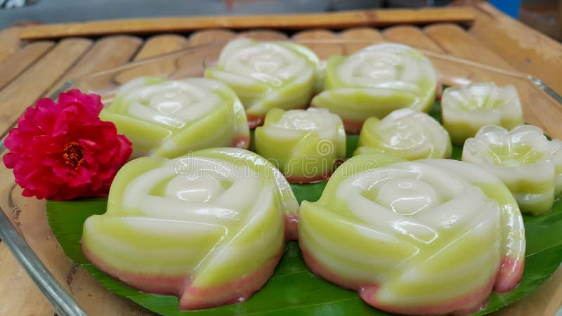 Layer sweet cake stock image. Image of snack, sweet, design - 76645351