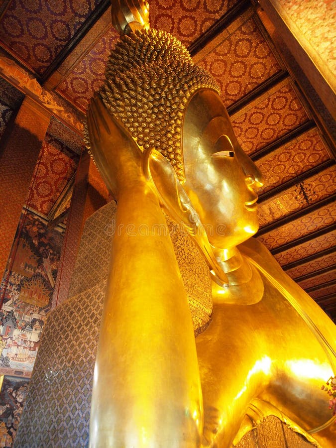 Laying golden buddha stock image. Image of asia, watt - 58271733