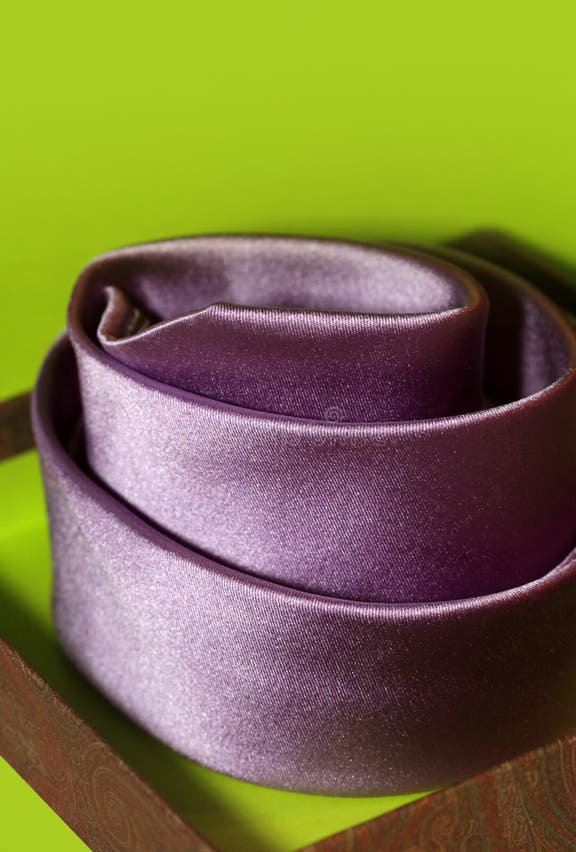 Lazo violeta imagen de archivo. Imagen de estante, lago - 25106069