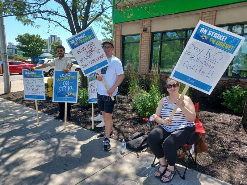 LCBO workers in strike editorial image. Image of outdoor - 325355775