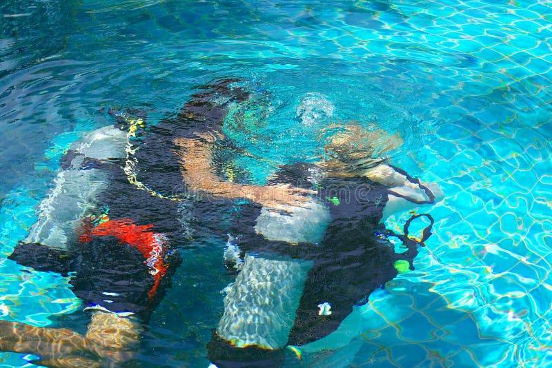 Leçon de scaphandre photo stock. Image du aquatics, pressurisez - 5835224
