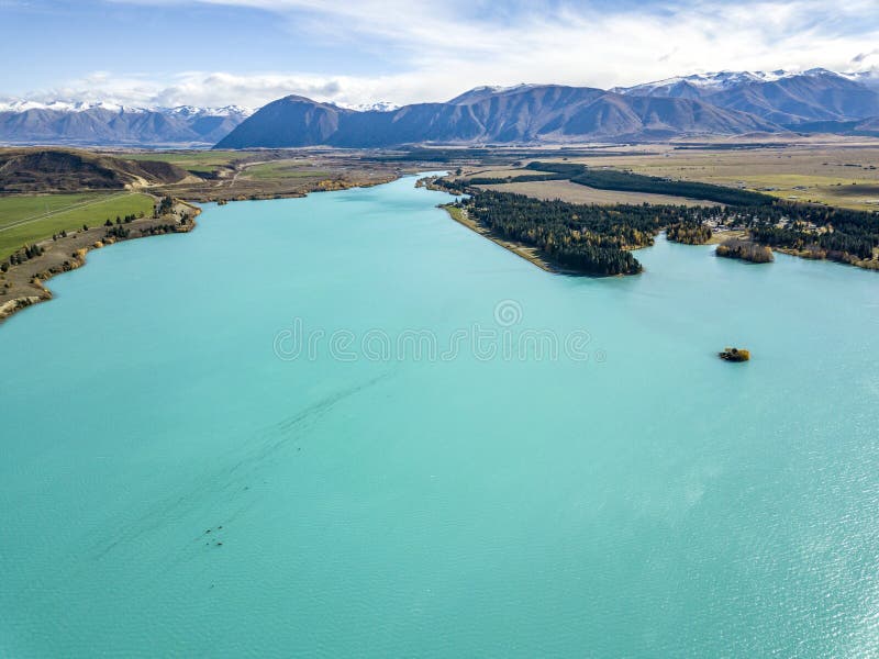 Le beau lac Ruataniwha image stock. Image du course - 118134953