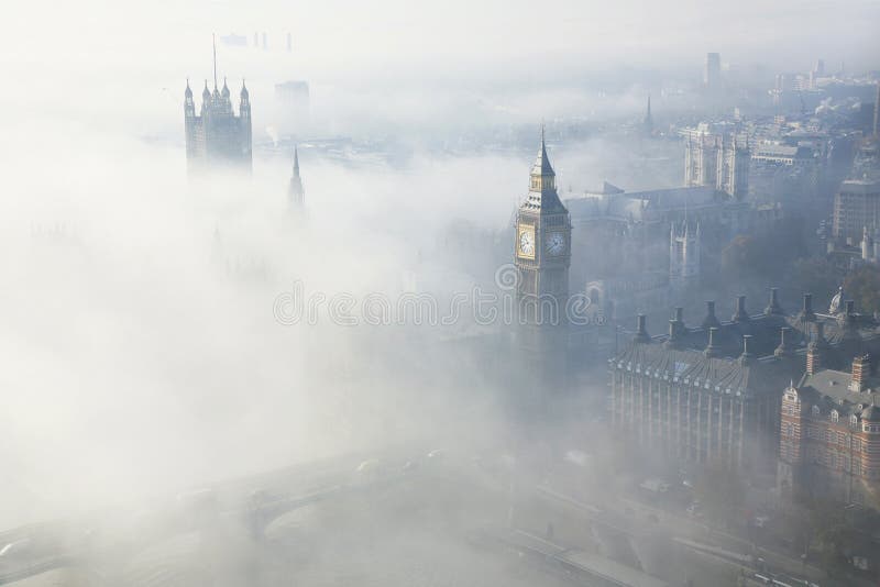 Le Brouillard Lourd Frappe Londres Image stock - Image du westminster ...