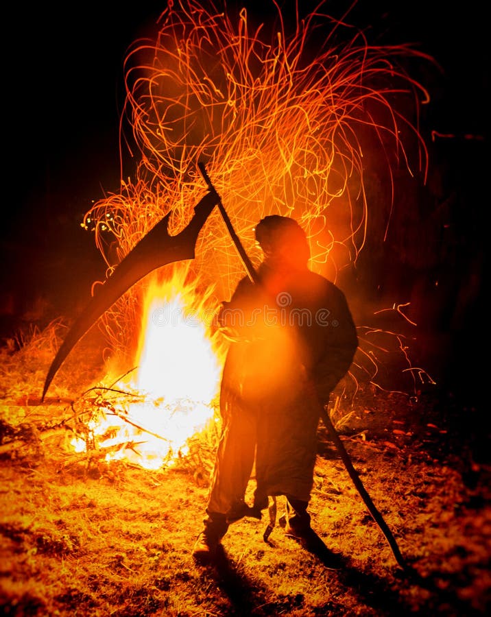 Le feu d'enfer image stock. Image du effrayant, flammes - 38766543