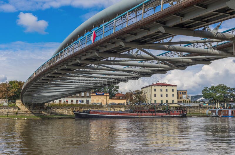 Le Fleuve Vistule Au Centre De La Ville De Cracovie Image stock - Image ...
