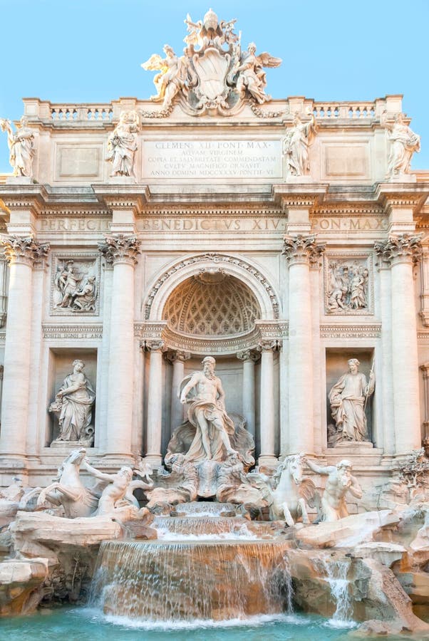 Le Fontane Di Trevi a Roma, Italia Immagine Stock - Immagine di barocco ...