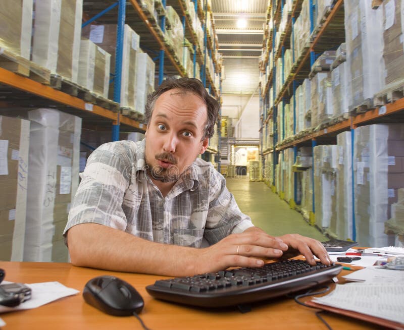 Le magasinier image stock. Image du fret, dépôt, clavier - 10410759