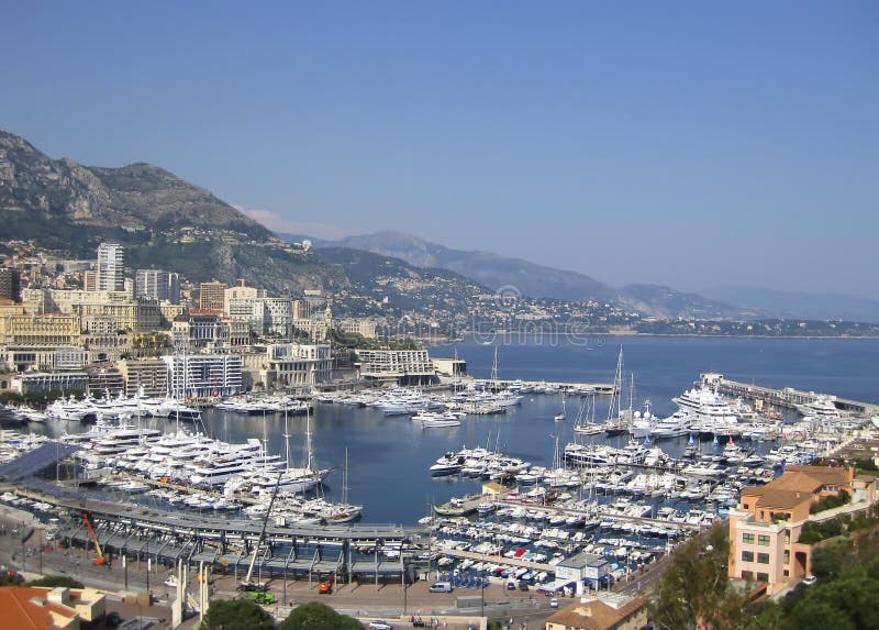 Le Monaco photo stock. Image du riche, transport, quai - 18025876