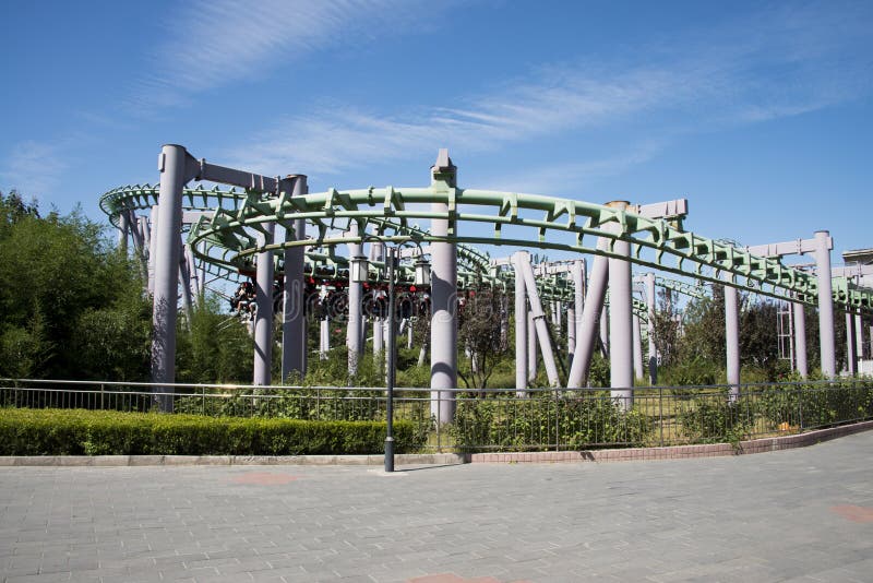 Le Parc D'attractions, Architecture Moderne Photo stock éditorial ...