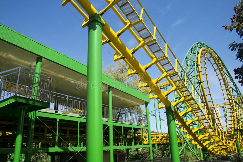 Le Parc D'attractions, Architecture Moderne Photo éditorial - Image du ...