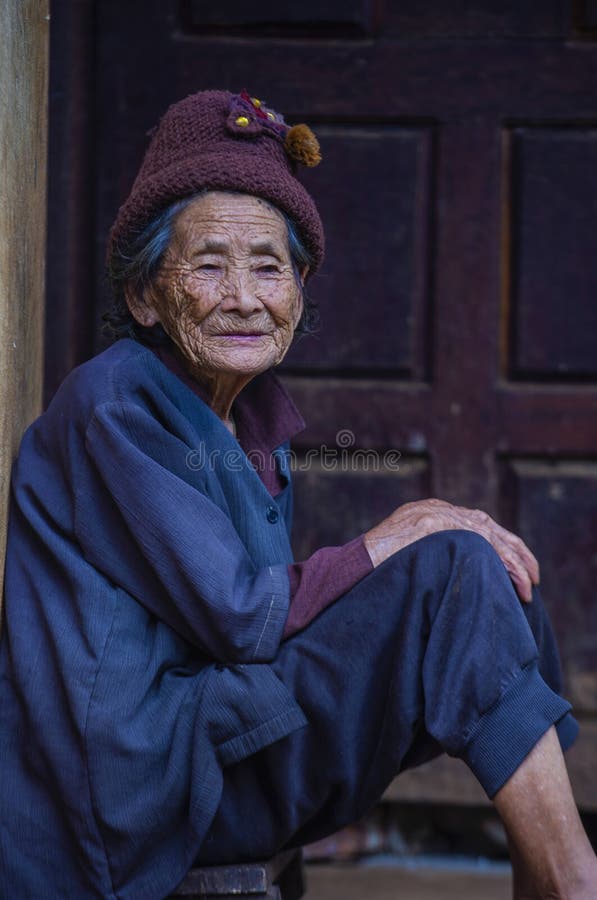 Le Peuple De Village Du Laos Photographie éditorial - Image du ...