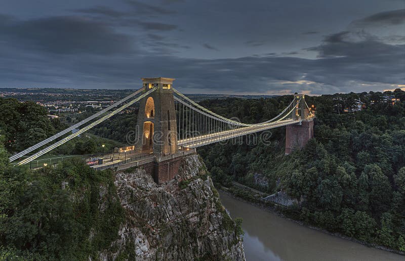 Le pont suspendu image stock. Image du course, photographie - 39138621