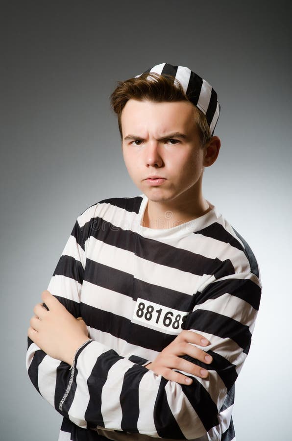Le Prisonnier Drôle Dans Le Concept De Prison Image stock - Image du ...