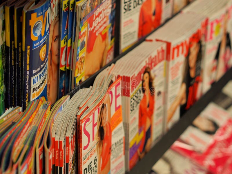 Le Riviste Della Donna in Germania Immagine Editoriale - Immagine di ...
