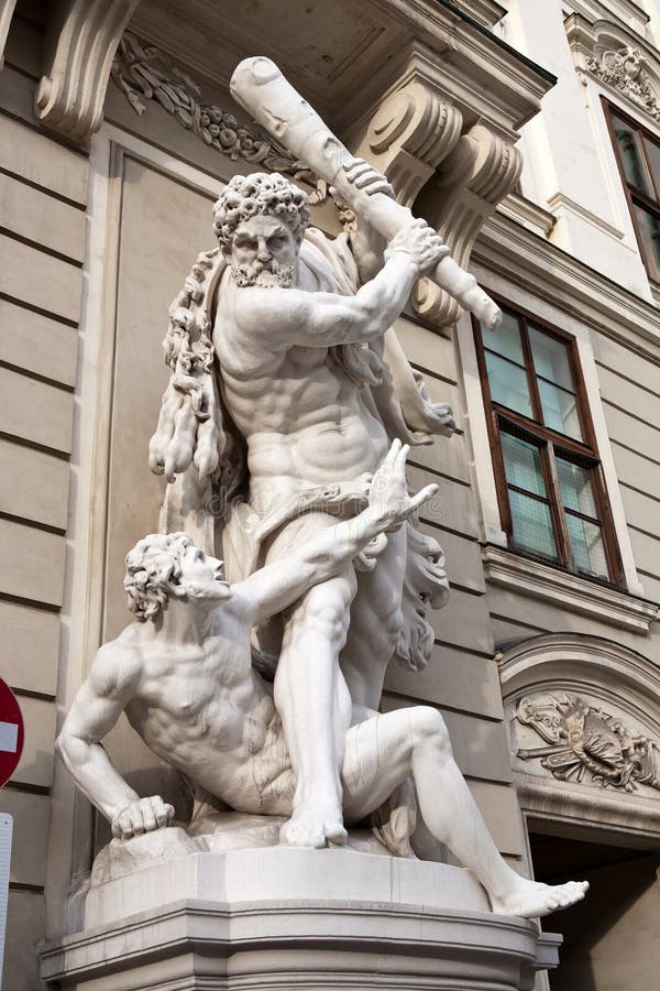 Le Statue Di Ercole a Vienna, Austria Immagine Stock - Immagine di ...
